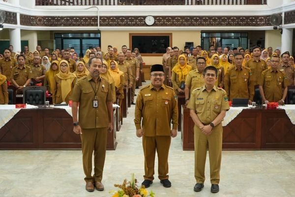 Sekda Prov Sumbar Hansastri Ingatkan Pentingnya Singkronisasi ...