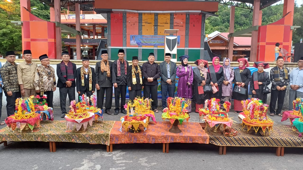 KAN Painan Balimau Paga di Pantai Carocok Sambut Bulan Suci Ramadhan ...